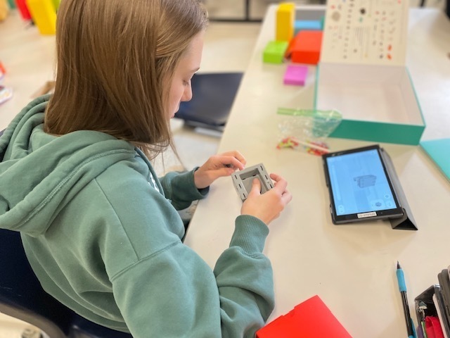 Robots in Tech Class | Boynton Middle School